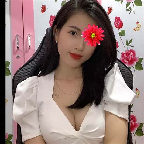 Phương Quỳnh Máy bay bà già chung tình Máy Bay Bà Già AZ