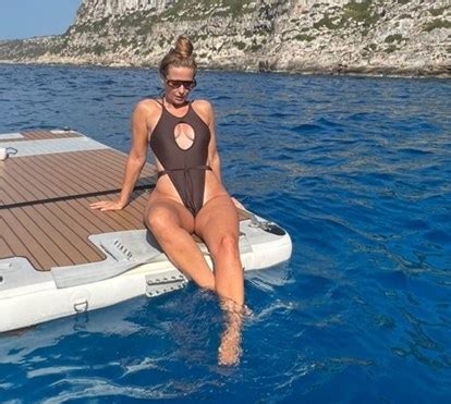 Essa Mulher Tem Fogo Cristina Ferreira Arrasa Em Novas Fotos Fato