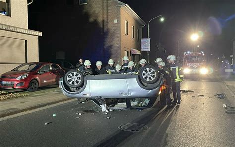 Unfall In Wegberg Wildenrath Junger Mini Fahrer Landet Auf Dem Dach