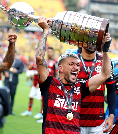 Flamengo tem mais títulos neste século do que Vasco Fluminense e