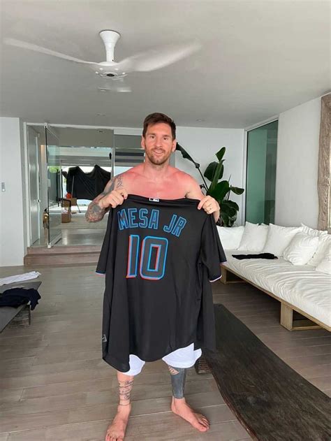 Aria Gomez adlı kullanıcının LM10 panosundaki Pin Messi Neymar