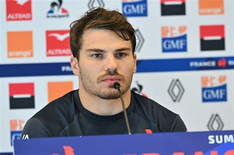 Photo Un nouveau coup dur pour Antoine Dupont qui espère être