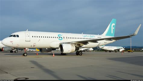9H MLO Avion Express Malta Airbus A320 214 WL Photo By Elwin Wagner