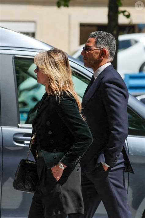 Sarah Et Marie Poniatowski Dans La Douleur Et Entour Es Des Plus