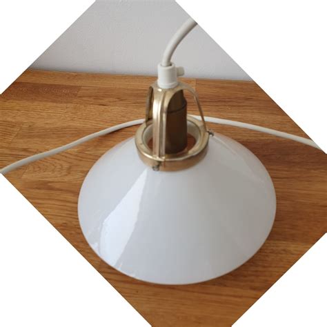 Skomakarlampa klassisk modell med vit glasskärm Köp på Tradera