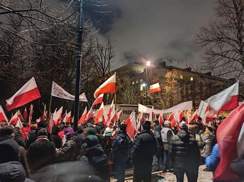 Tak wyglądał Protest Wolnych Polaków PiS 11 stycznia obrazki z