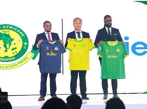 Yanga Yazindua Jezi Maalum Zitakazotumika Kwenye Mashindano Ya Kombe La