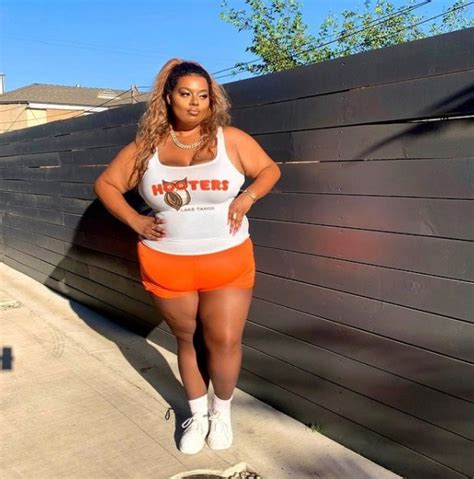 Women Hooters Uniform Get Naked Telegraph