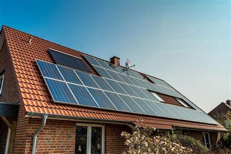 Beneficios Y Consideraciones Al Poner Placas Solares En Un Piso