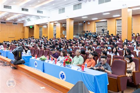 Chung kết Cuộc thi Duyên dáng Áo dài nữ sinh THPT HUFI năm 2022