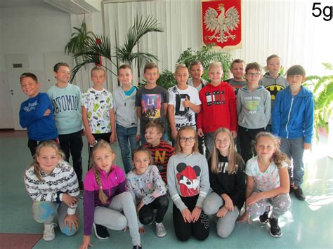 Zdjęcia klas i trójki klasowe Szkoła Podstawowa nr 12 im Kornela