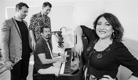CHI CHI BAND Club Tweed