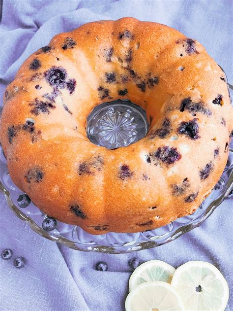 Lemon Blueberry Bundt Cake Made With Cake Mix Rezept C117
