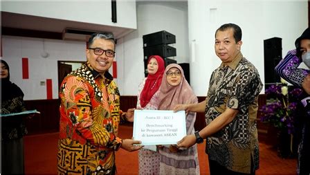 Tiga Prodi Fakultas Teknik Raih Empat Penghargaan Capaian Kinerja Utama