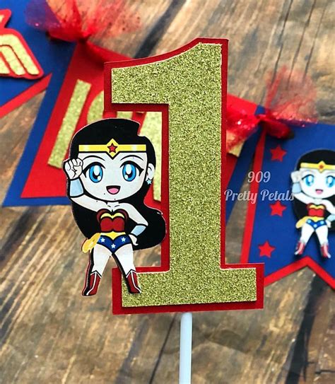 Wonder Woman Cake Topper
