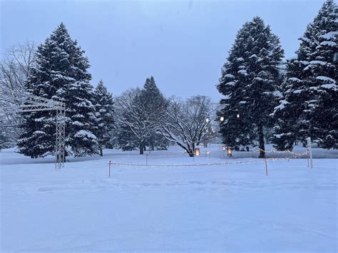 札幌観光雪化粧の札幌中島公園 SAPPOROベースでマイレージ旅行
