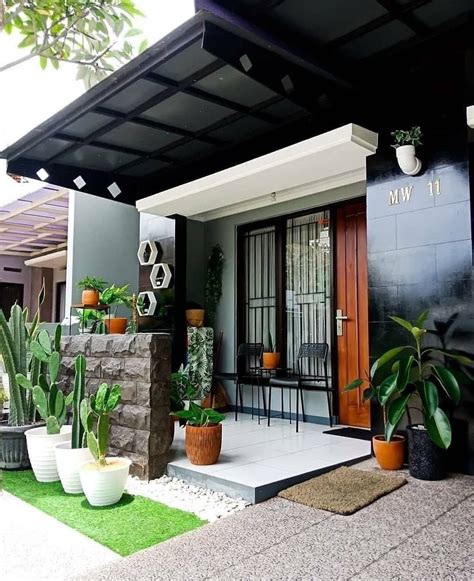 Di Depan Teras Rumah Homecare24