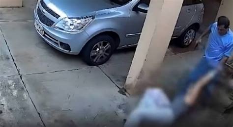 VÍDEO Homem não aceita fim do relacionamento e tenta matar ex mulher a