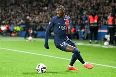 PSG Randal Kolo Muani annonce la couleur pour le choc à Dortmund