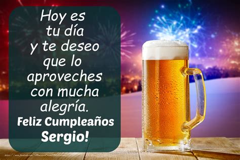 Jarra de cerveza y fuegos artificiales Feliz Cumpleaños Sergio