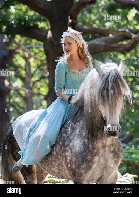 Lily James Cinderella Hi Res Stock Photography And Images Alamy