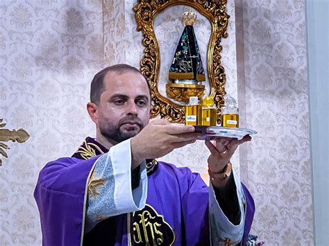 POSSE CANÔNICA DO PADRE ADRIANO NOVO PÁROCO DA PARÓQUIA DE APARECIDA