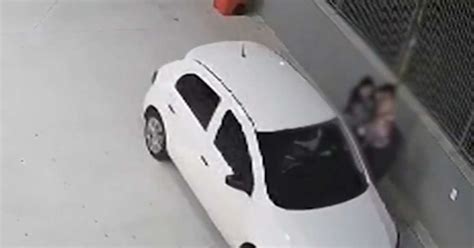 Motorista de aplicativo se irrita choro de bebê e agride mulher