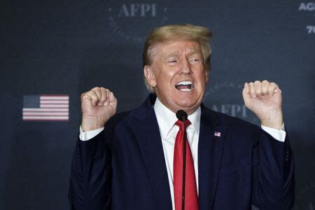 Donald Trump anuncia pré candidatura à presidência Folha PE