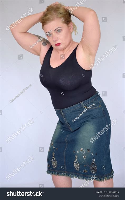 7 351 Woman Blonde Chubby Images Stock Photos Vectors Shutterstock