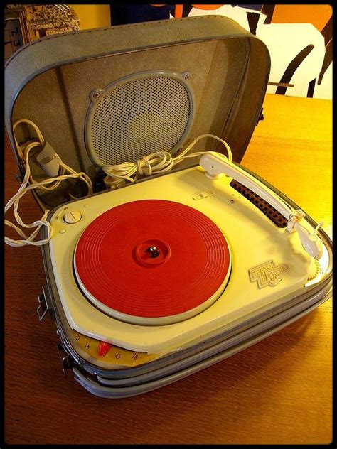 Electrophone Tourne Disques TEPPAZ Oscar 1966 Tourne Disque