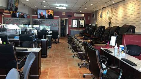 Bán Tiệm Nail In IL MUA BAN TIEM NAILS USA