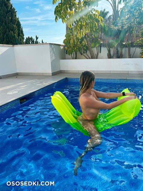 Kat Wonders Nude Pool Float Naked Cosplay Asian 4 Photos Onlyfans