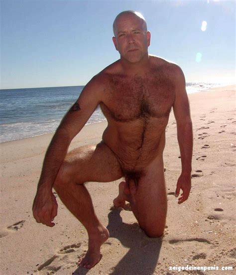 Maenner Nackt Am Strand Telegraph