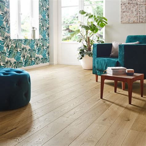 Parquet contrecollé intenso chêne naturel vitrifié L ARTENS l 16 4 cm