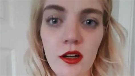 Pornostjerne Rejser Verden Rundt Og Har Sex Med Fremmede Mænd Min Mor Ser Mine Film Og Giver