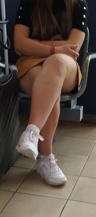 Voyeur Et Exhibition Dans Les Transports Nudedworld