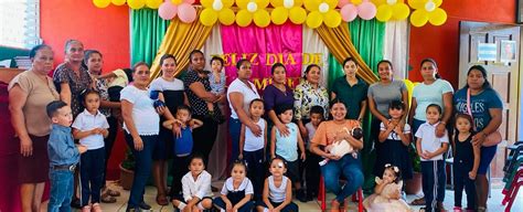 Niños del CDI Niñez Feliz compartieron obsequios por el Día