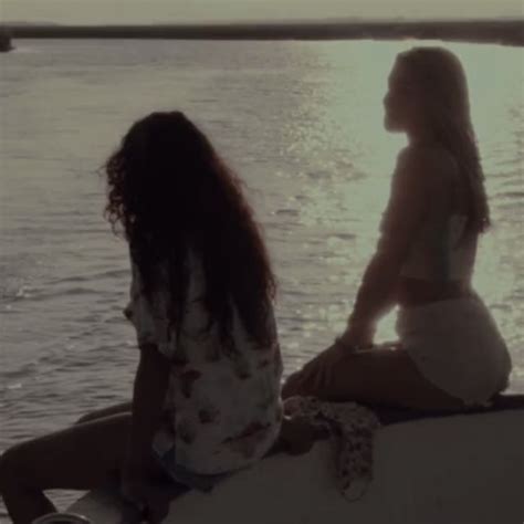 Sarahkie Sarah Cameron Kiara Carrera Outer Banks Obx Kiarah Girls On