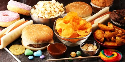 5 Foods To Avoid Before Bed For Better Sleep Recovery