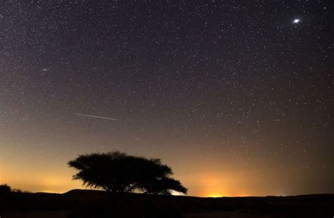Astronomia In Arrivo Cometa Neanderthal E Asteroide Come Vedere Gli