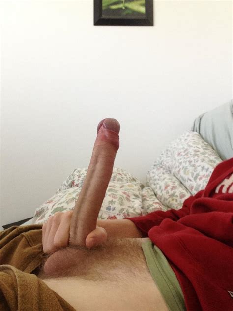 Twink SliimBoy20 Shows His Big Dick MrGays
