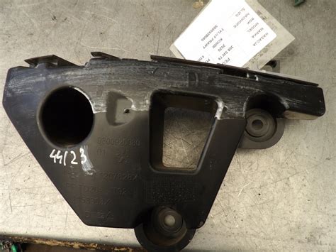 Ślizg zderzaka tylnego prawy Peugeot 308 SW T9 13678394573