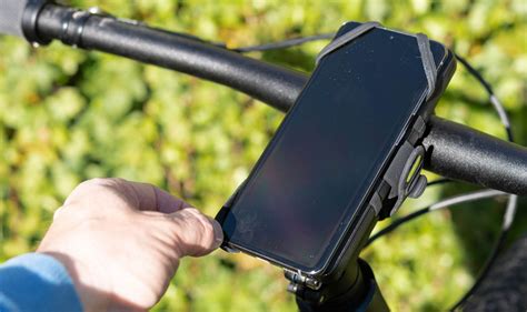 Bone Fahrrad Handyhalter Qi Powerbank im Test Stabil günstig