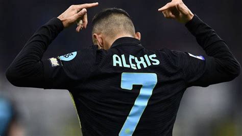 Guillaume Tarpi On Twitter Lom Est Bien Sur Alexis Sanchez Les