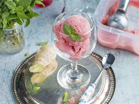 Recettes Sorbet à la rhubarbe parfumé au gingembre SOSCuisine