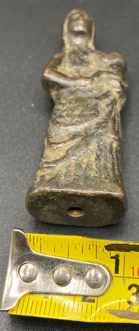 VIERGE À LENFANT MOYEN ÂGE Sculptures bronzes Antikeo