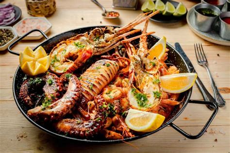 Taverna Racilor Restaurant cu specific Românesc