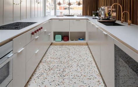 Rekomendasi Keramik Lantai Dapur Yang Tidak Licin Berbagai Model