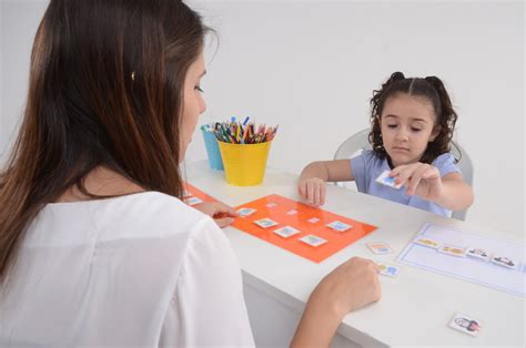 Terapia Aba Tratamento Para Autismo Como Brincar Uma Crian A