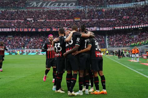 Rafael Le O Et Le Milan Font Le Job Face Lecce Serie A J